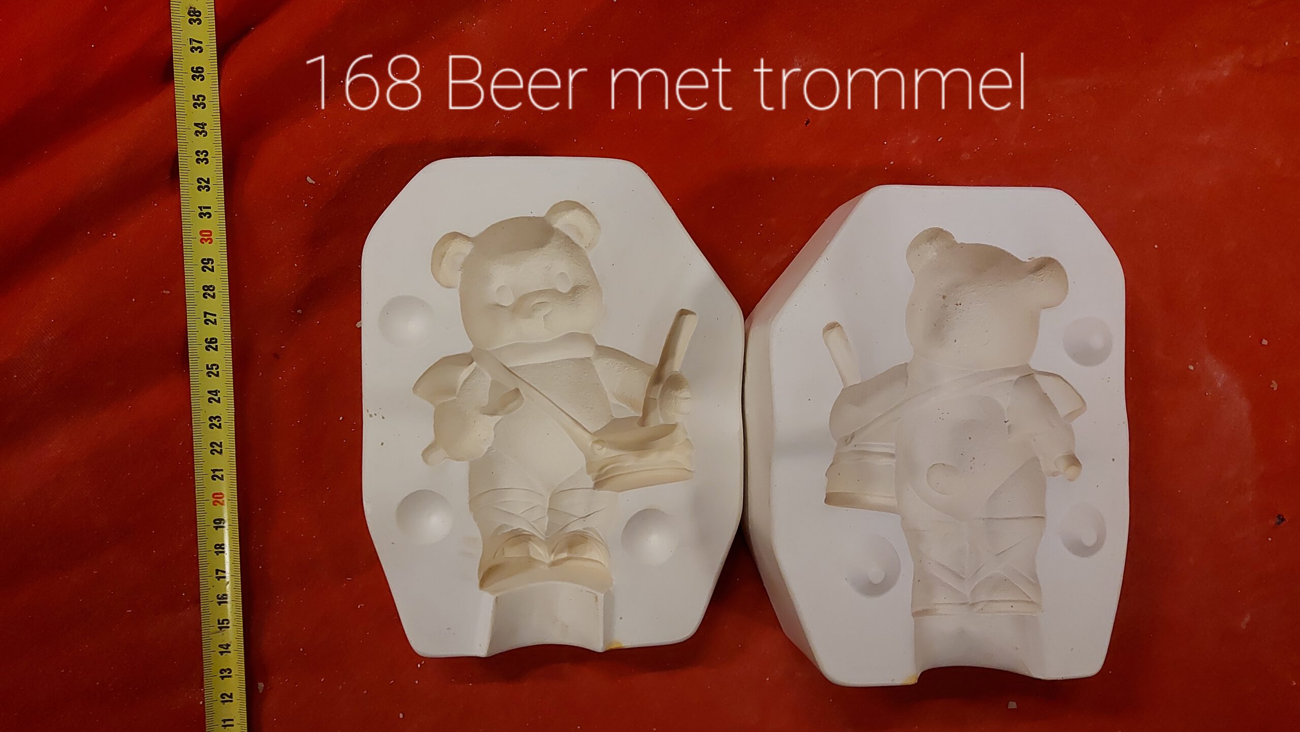 168 Beer met trommel ALLEEN AFHALEN! - Mink Keramiek